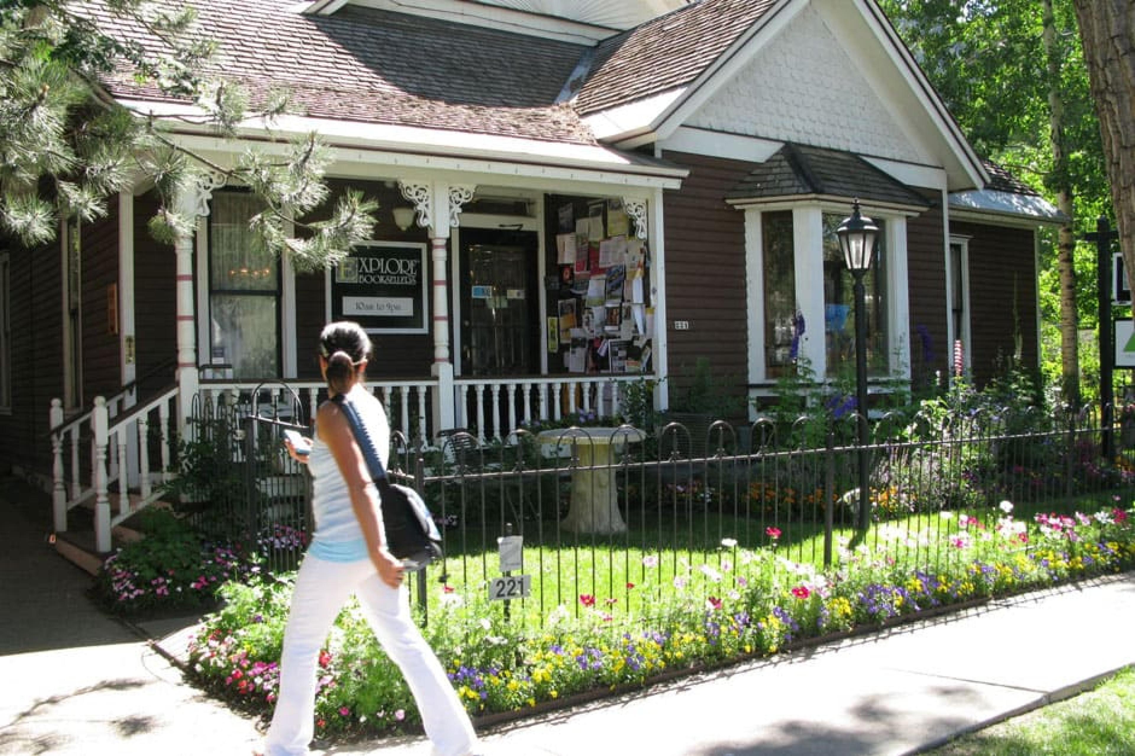 Aspen Shopping Guide