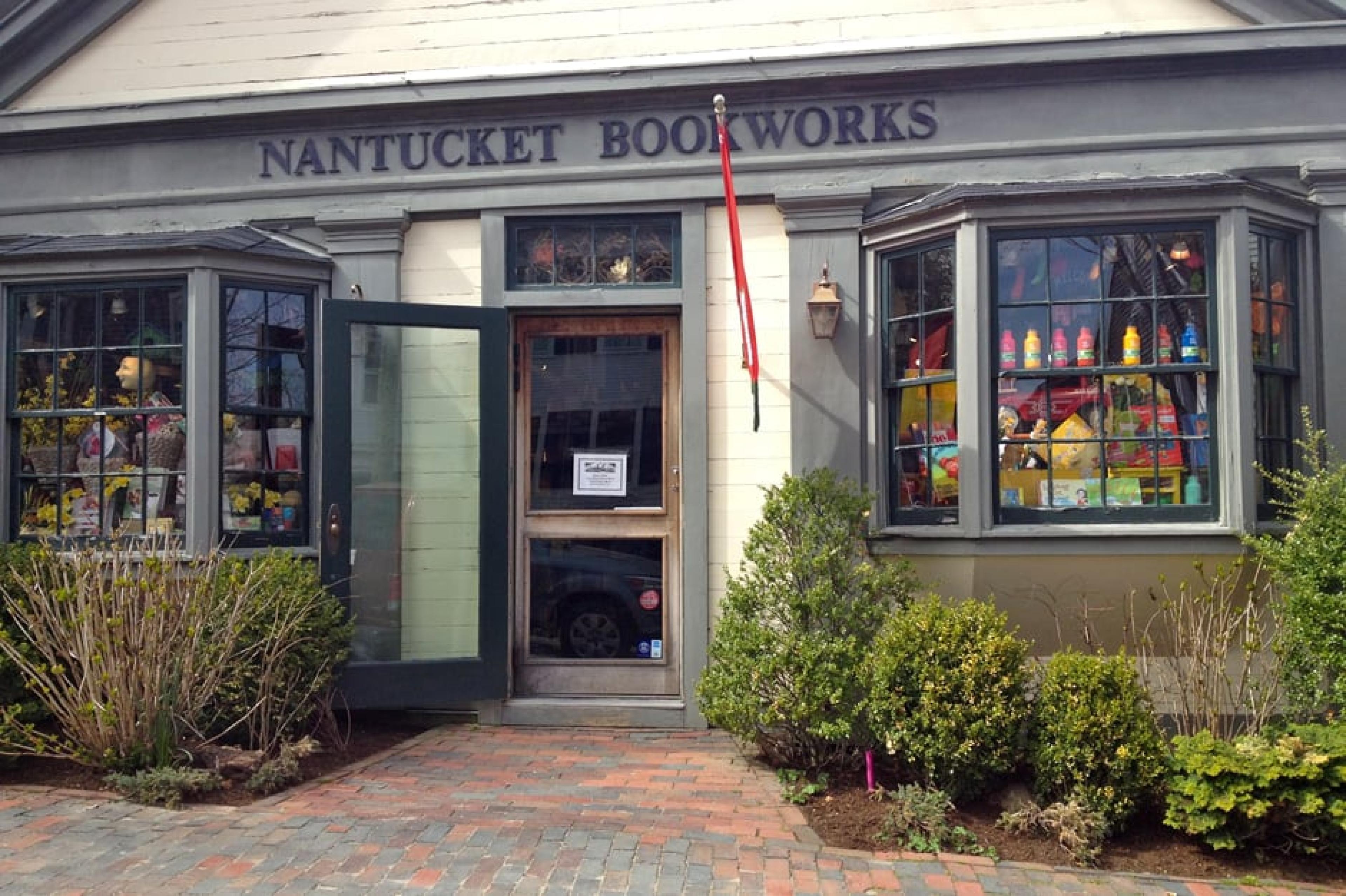 Nantucket Shopping Guide