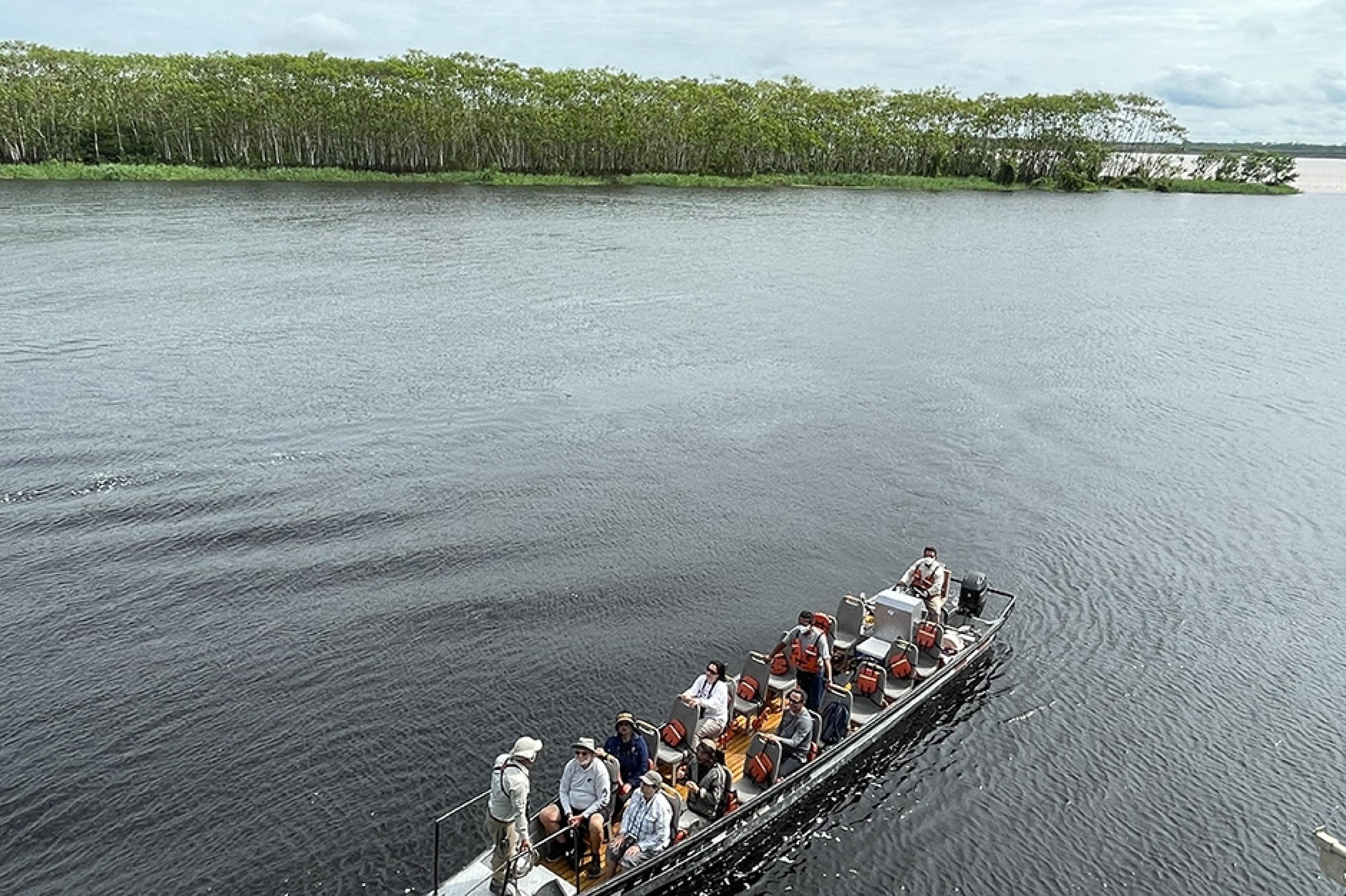 Amazon River Delfin Delfin II | Deluxe Amazon River Cruise
