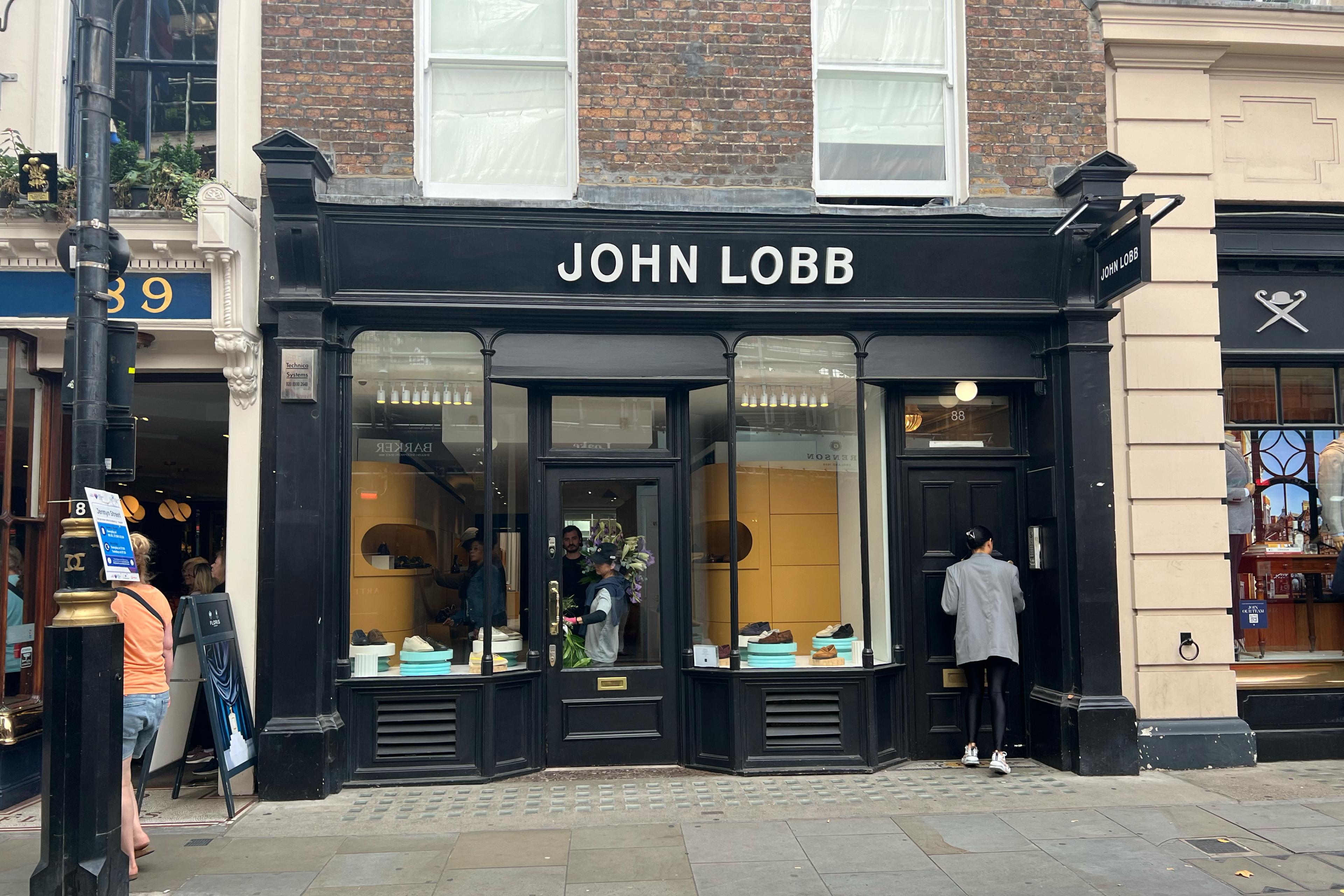 Lobb Heng Logo 集团业务